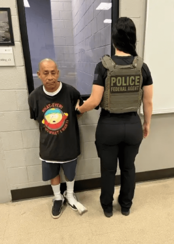 Controversial ICE Arrest Photo Goes Viral for Unexpected Reason – Sne9